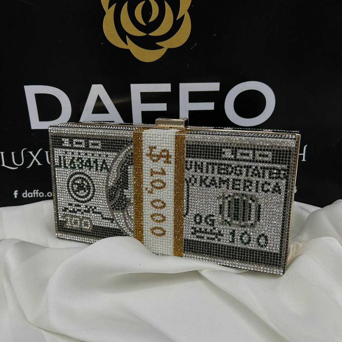 CLUTCHES – DAFFO